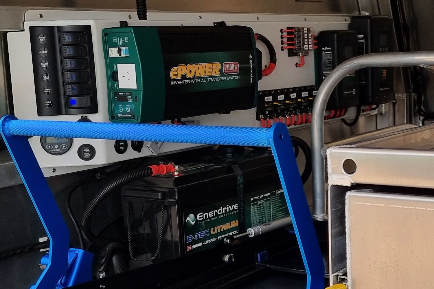 Installing 4x4 Dual Batteries